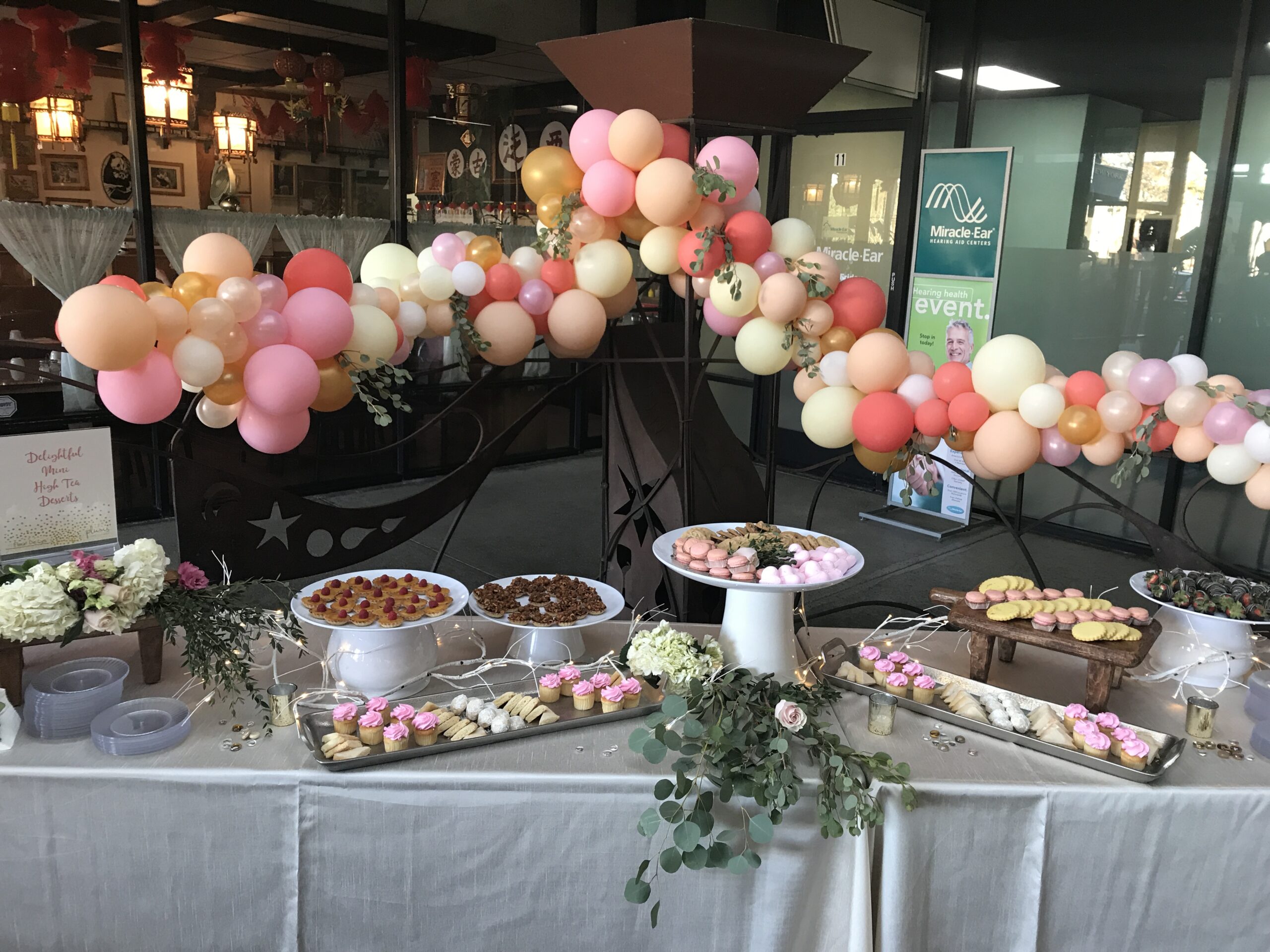 Organic Balloons Designs - The Balloon Biz